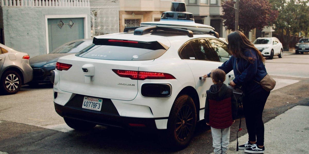 Airport Robotaxis Pose Income Challenge for Ride-Hail Drivers | Uber ...