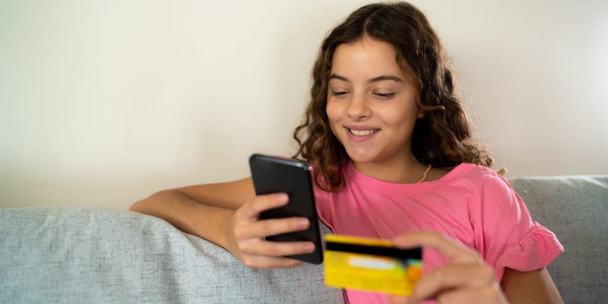 Navigating Teenage Employment: A Parent's Perspective | Miami Daily Life