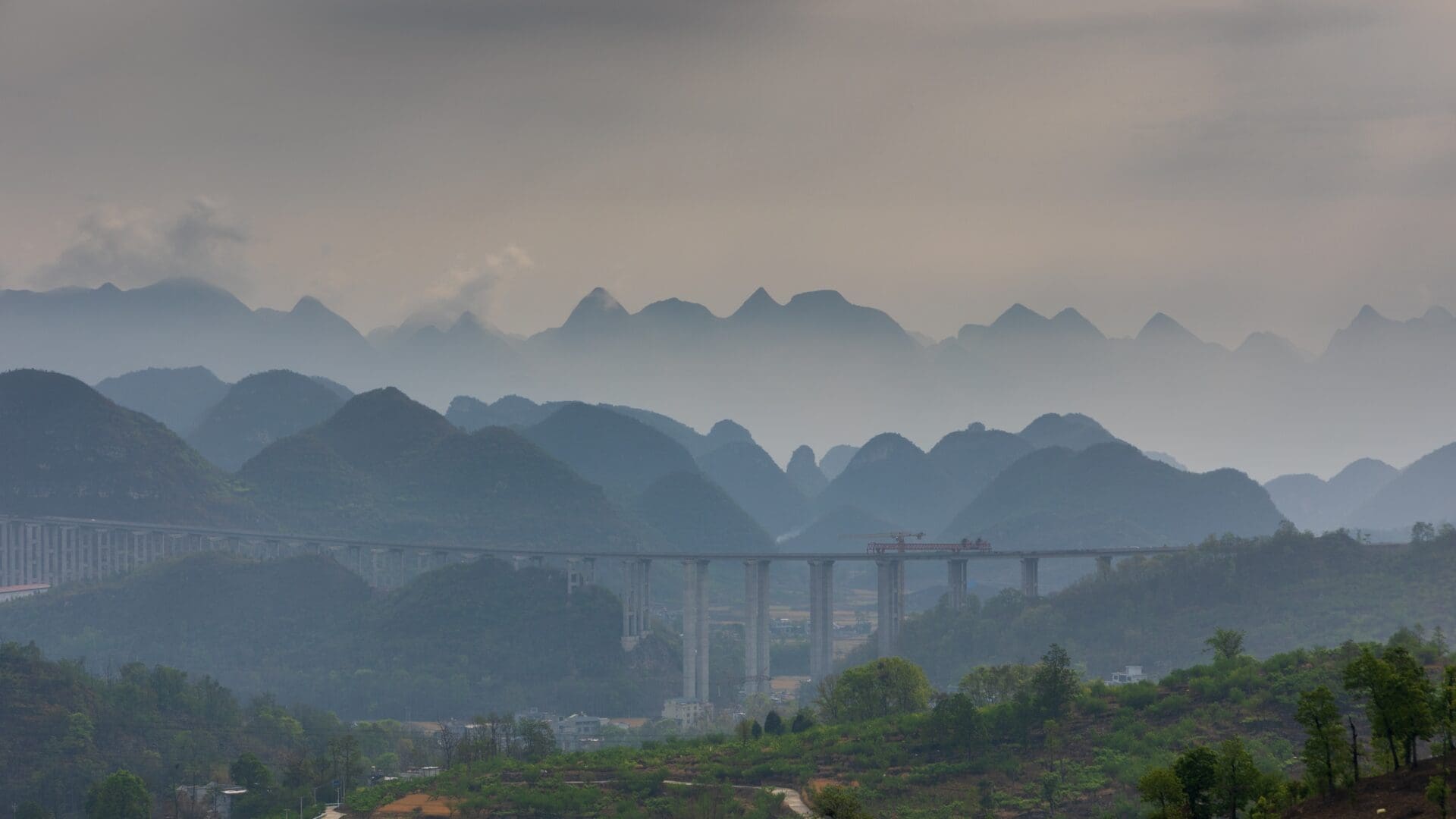 Huajiang Grand Canyon Bridge: China's Engineering Marvel Opens