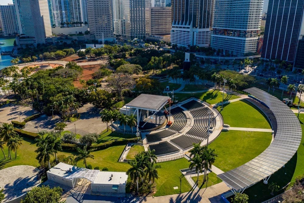 Downtown Miami's Bayfront Park: 360° Views
